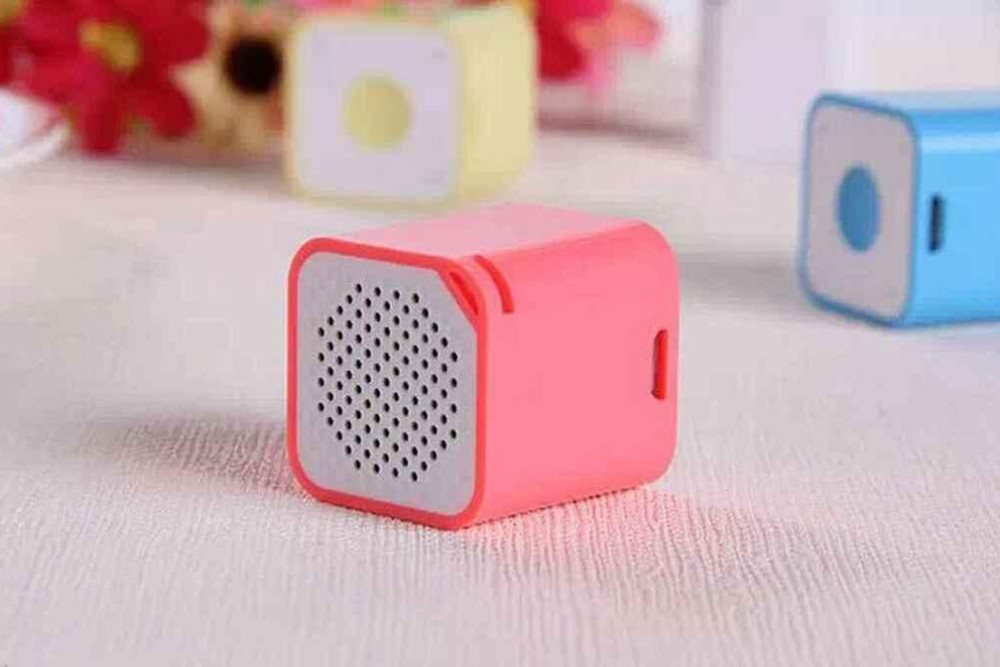 Reviews of The World’s Smallest Bluetooth Speaker: Is Smallest The Best?