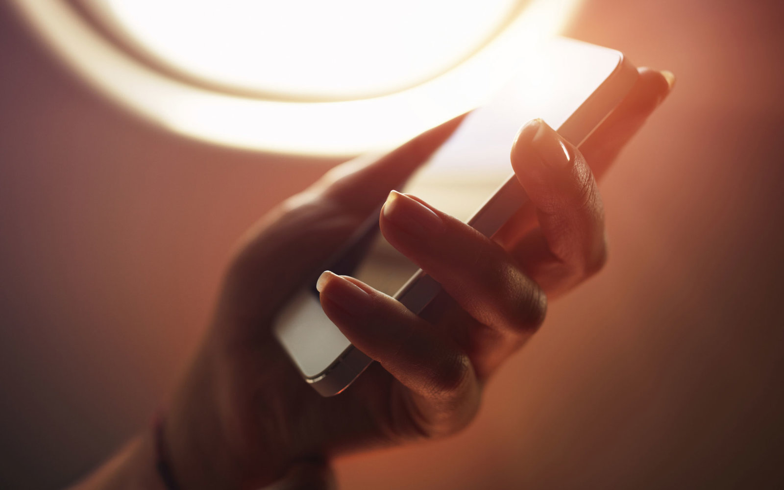 Can You Use Your Cellphone on an Airplane