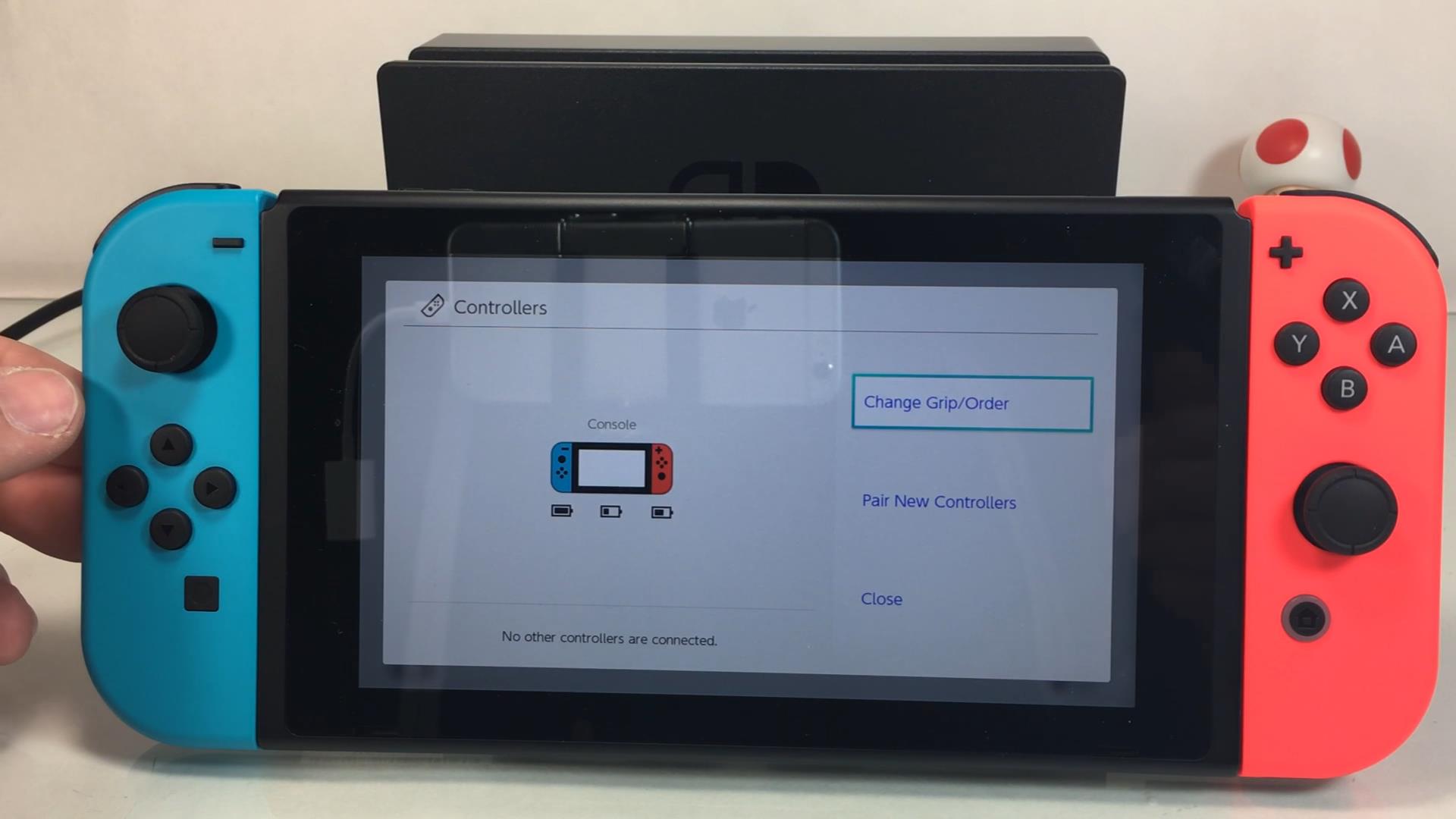 How to Charge Nintendo Switch Controllers