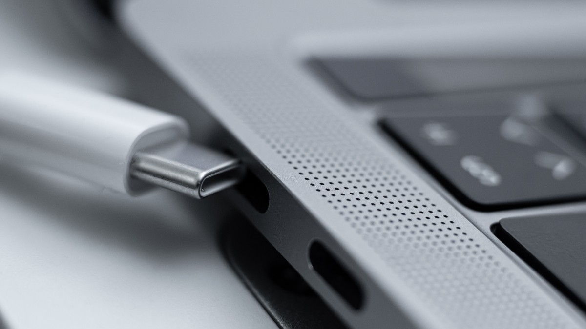What to do if your MacBook/iPad USB-C port gets loose
