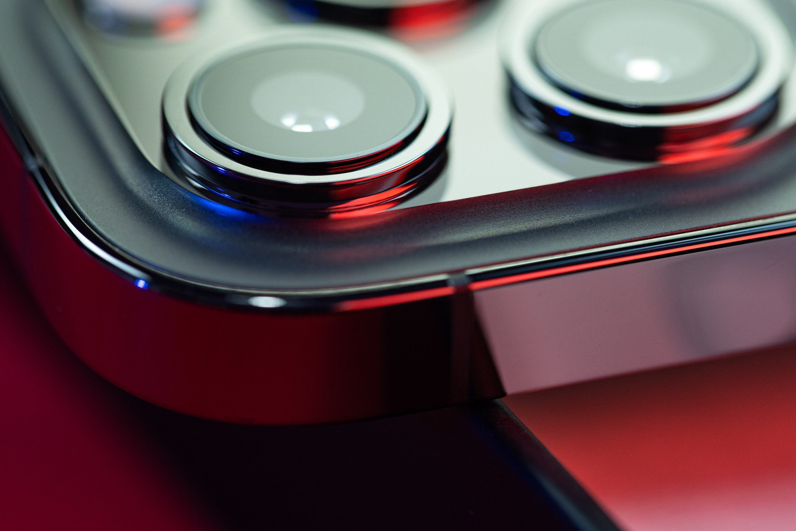 How to use macro mode with Iphone 13 Pro?