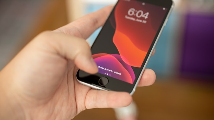 Does iPhone 14 have home button
